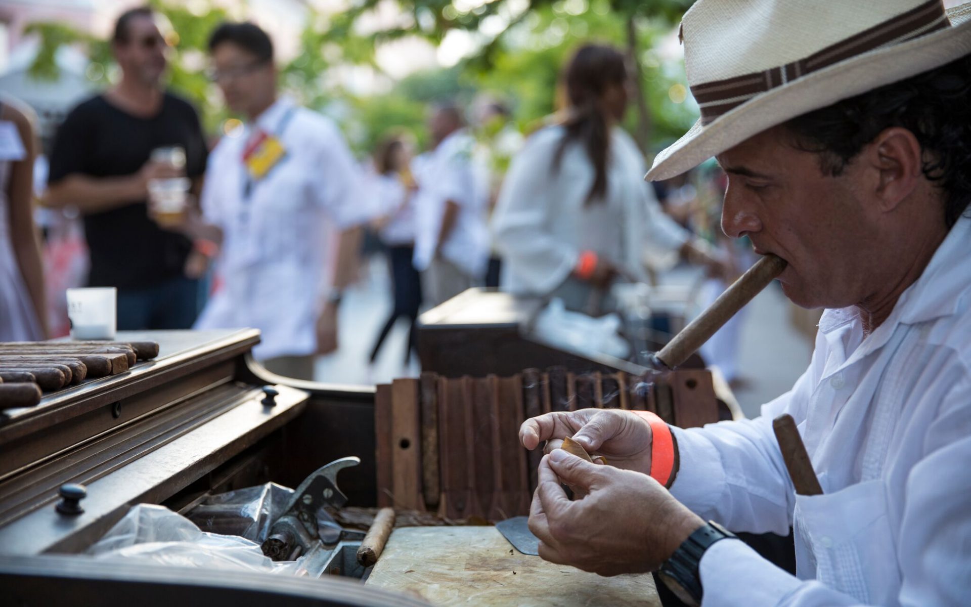 Española Way - Restaurants, Shopping, and Entertainment